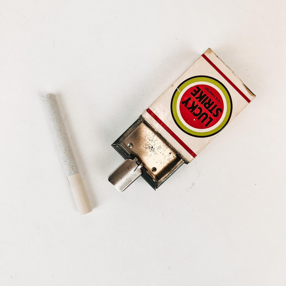 Lucky Strike Pop-out Pocket Ashtray – Ella Jane Vintage