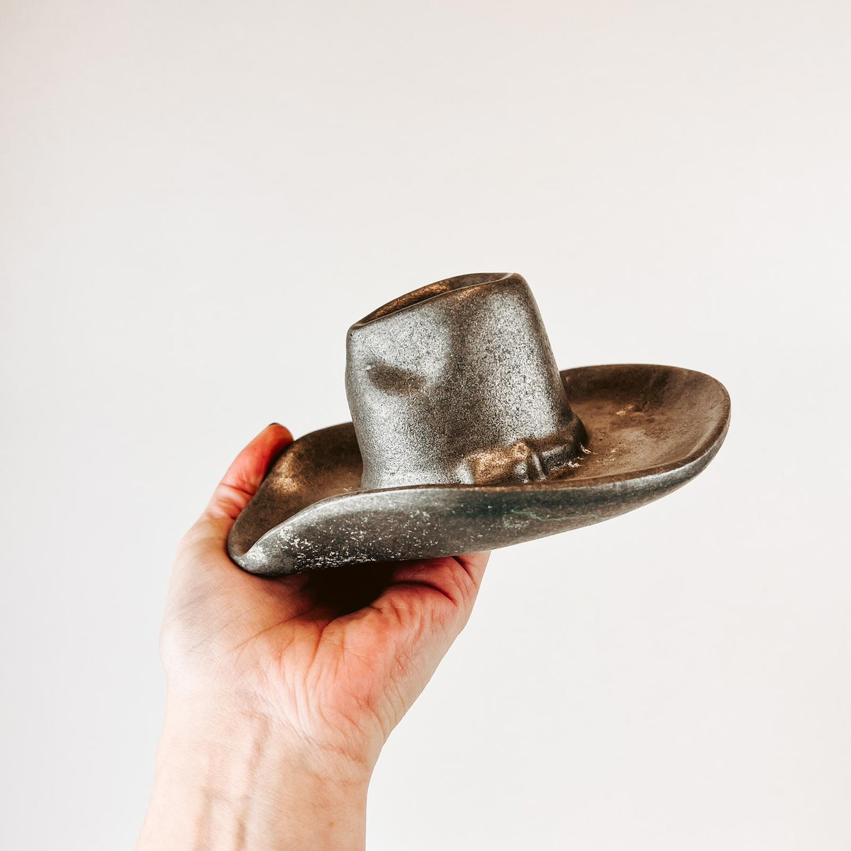 Metal Cowboy Hat Ashtray – Ella Jane Vintage